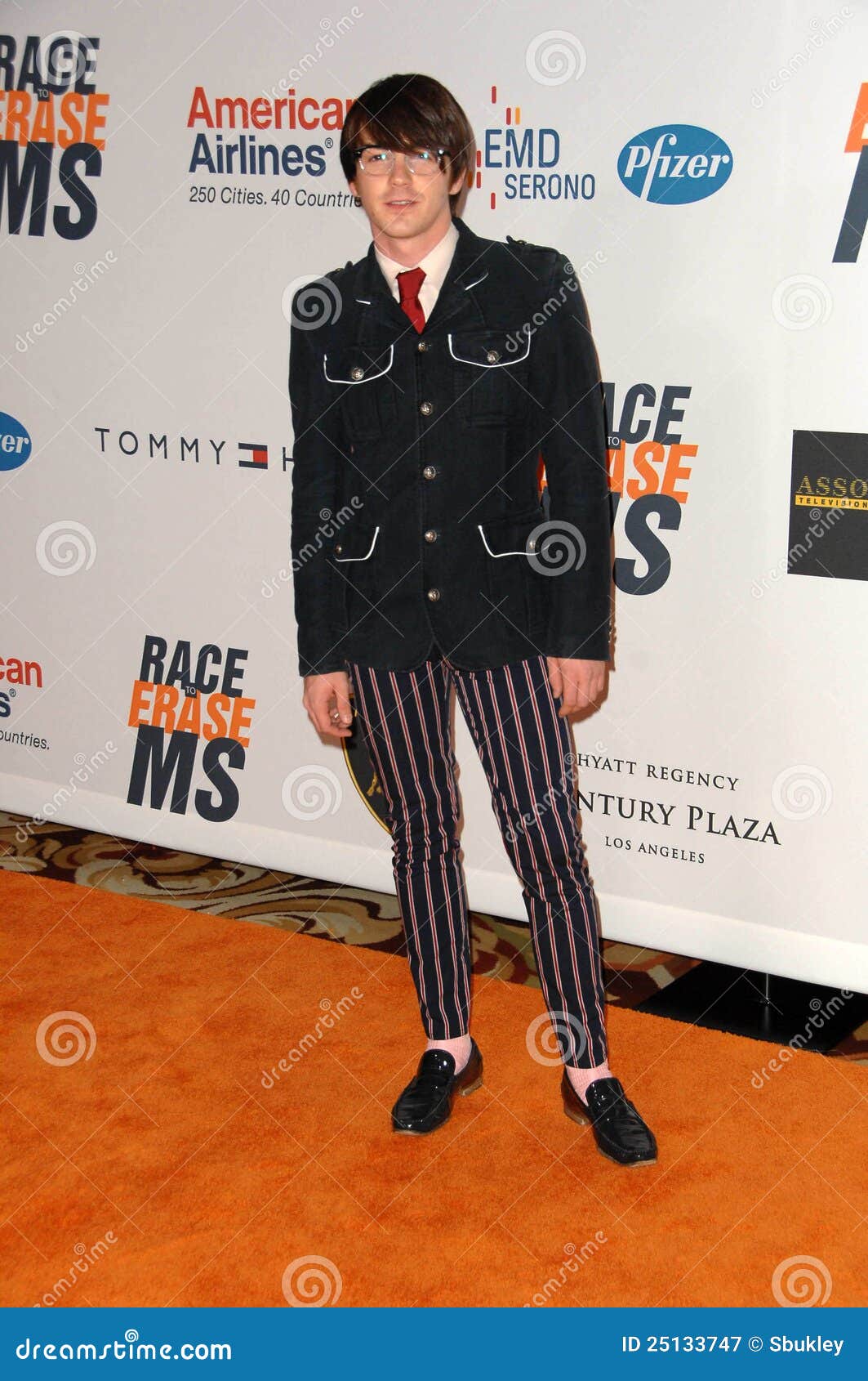 Drake Bell editorial photography. Image of bell, drake - 25133747