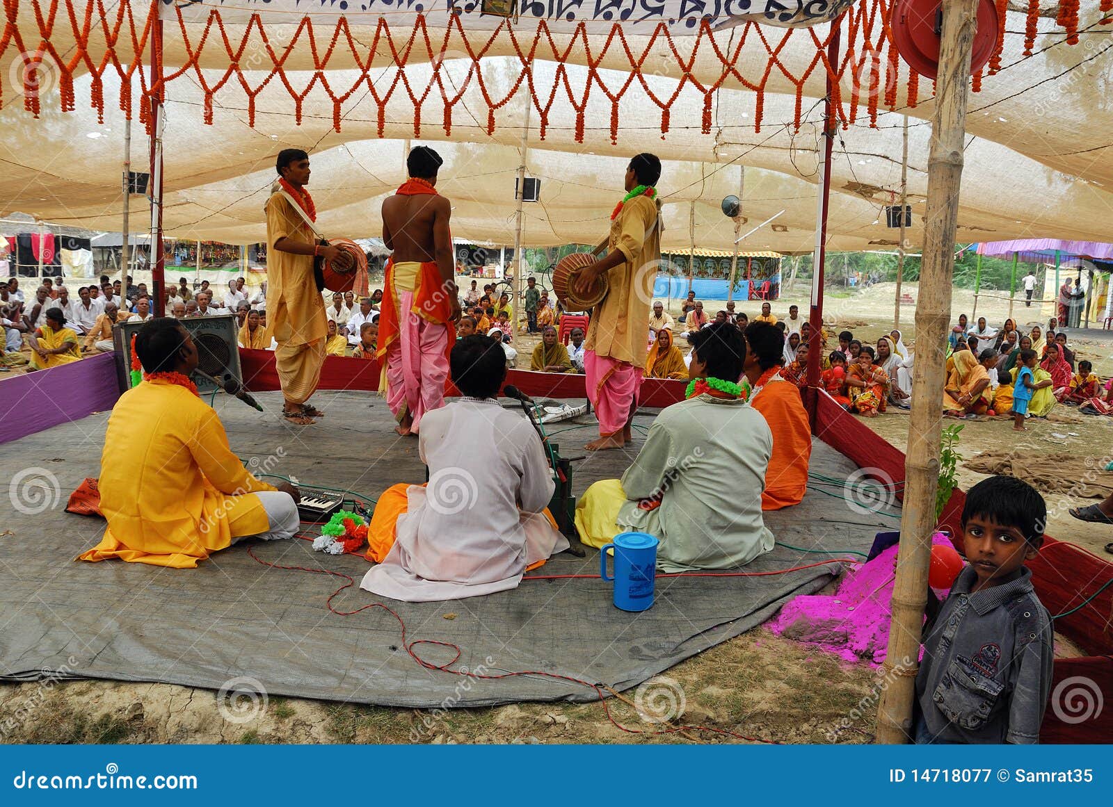 Drama-Keertan popular fotografía editorial. Imagen de india - 14718077