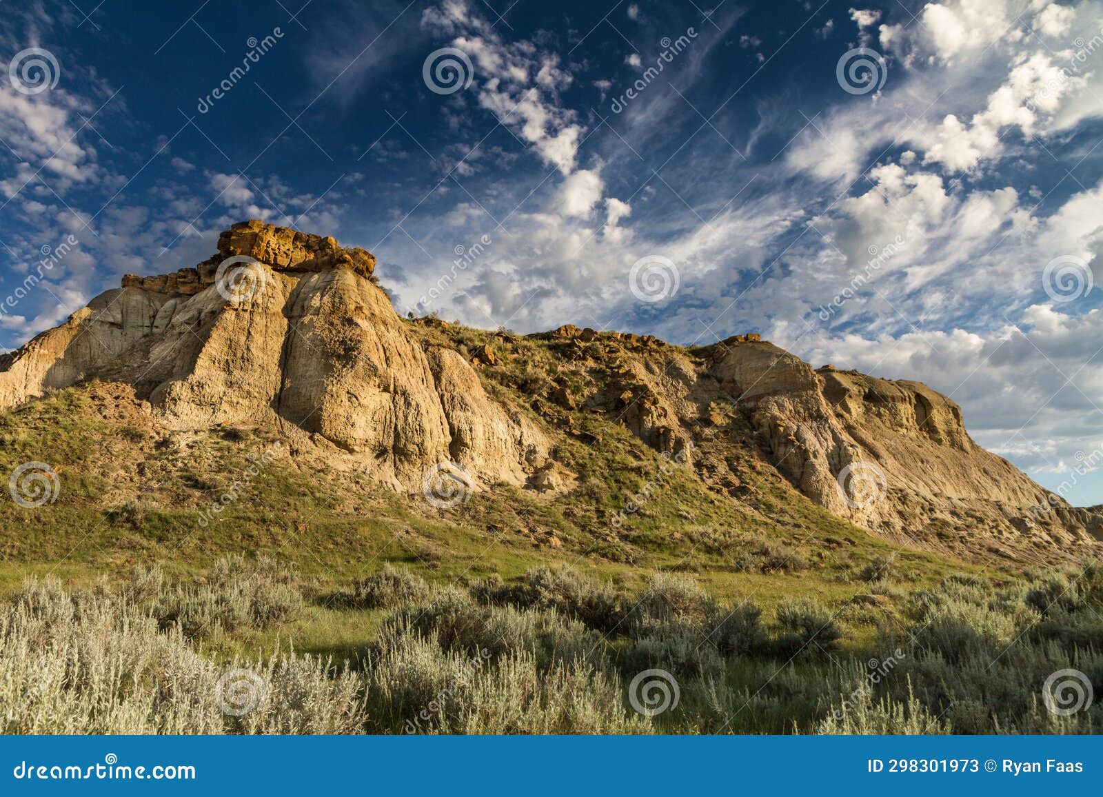 Dramatic Coulee Landscape stock image. Image of beautiful - 298301973