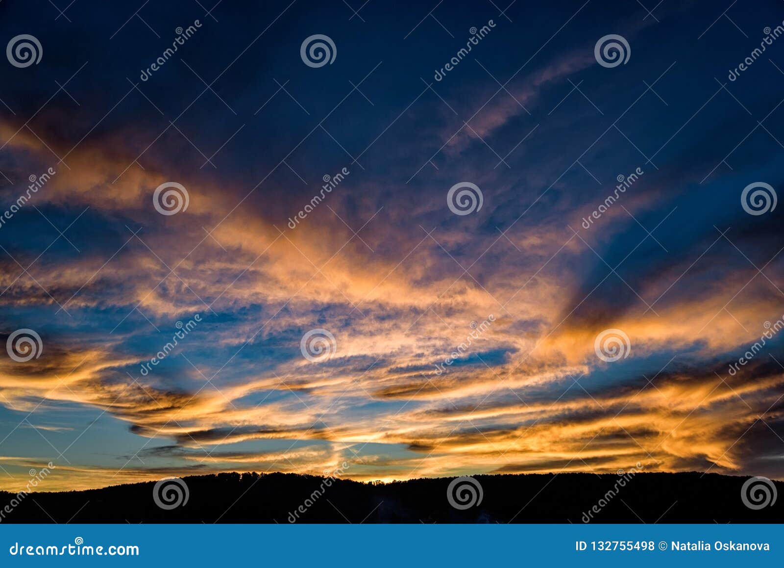 Dramatic Blue Sunset Sky with Pink Clouds Stock Photo - Image of ...