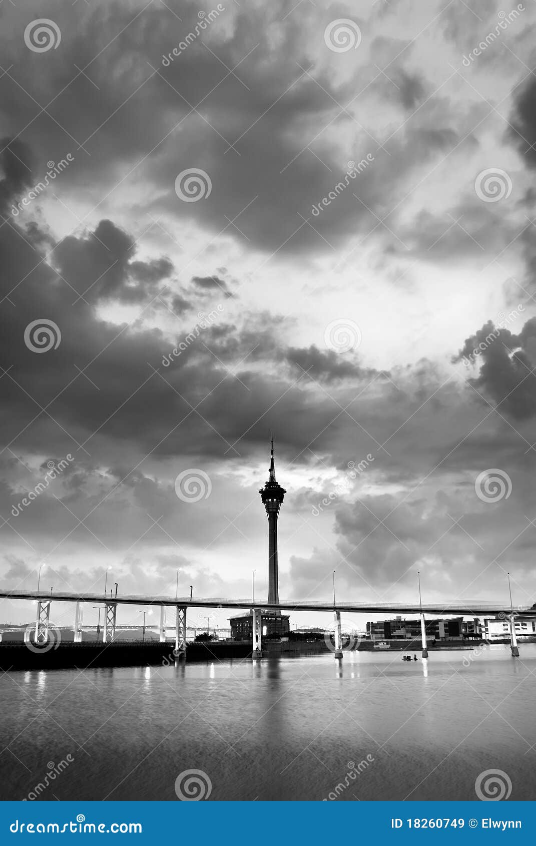 Dramatic cityscape stock image. Image of metropolis, calmness - 18260749