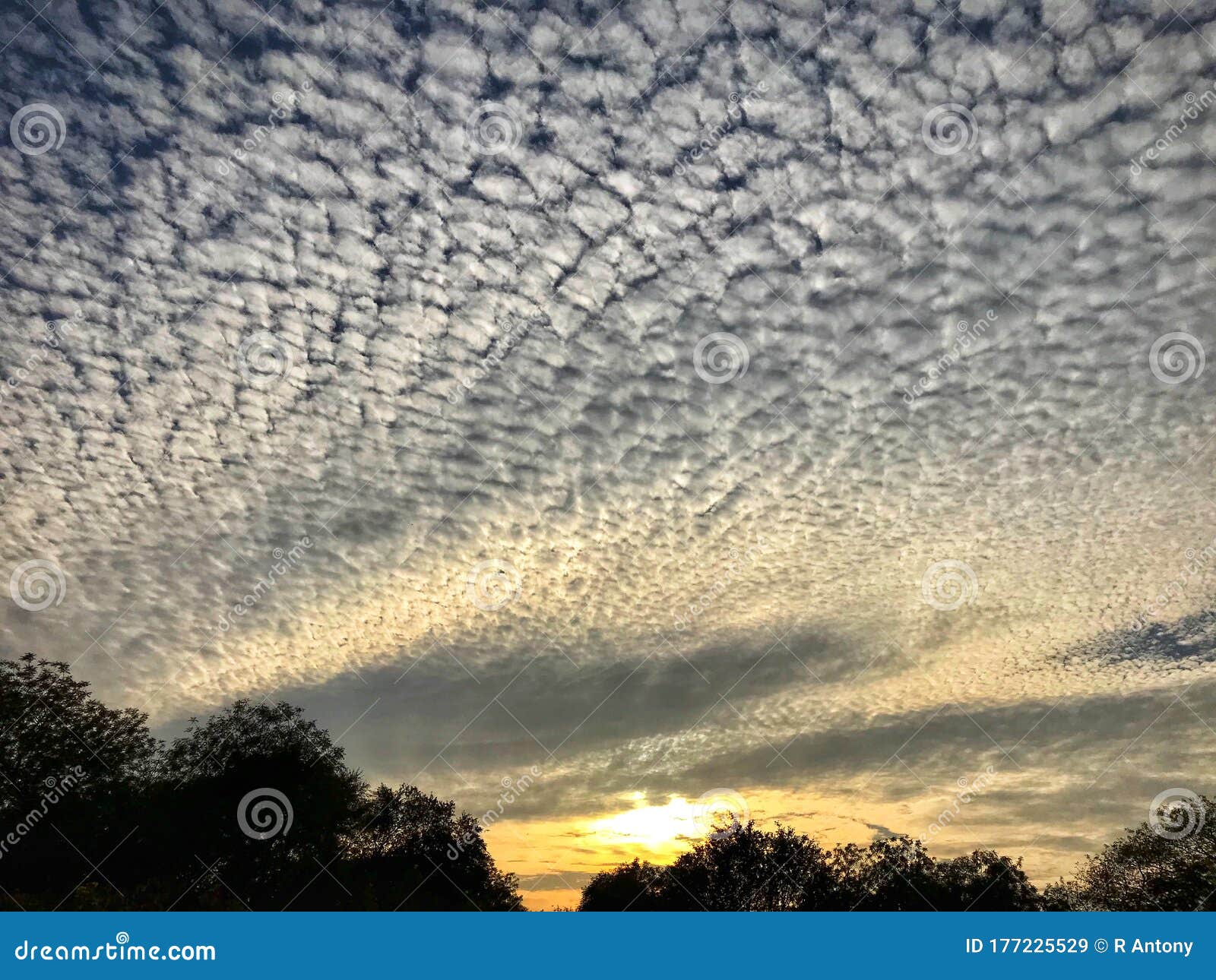 Dramatic Cloud Formation during Sen Setting Stock Image - Image of ...