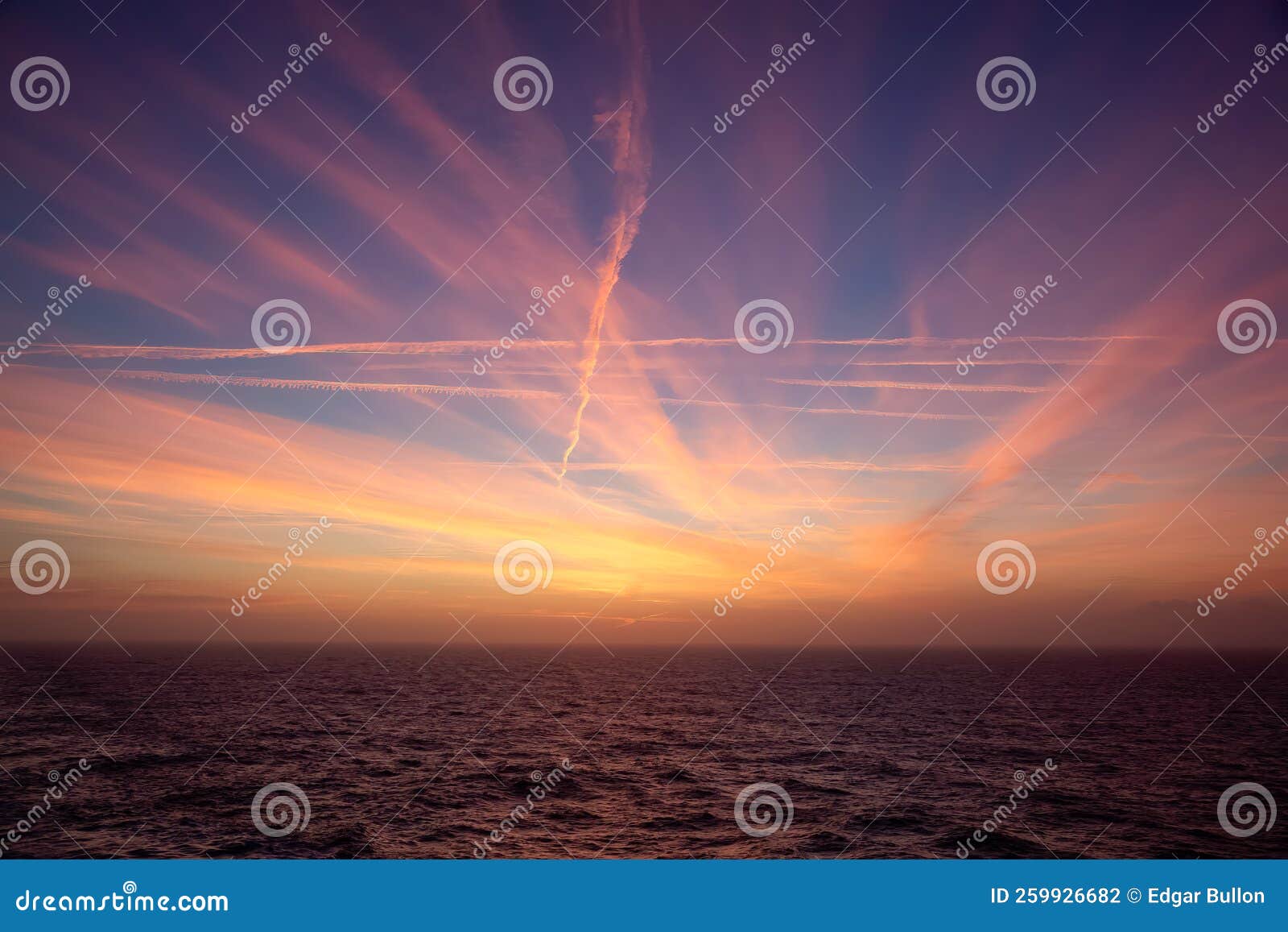 Dramatic Colorful Sunrise Sky Over North Atlantic Ocean. Cloudscape ...