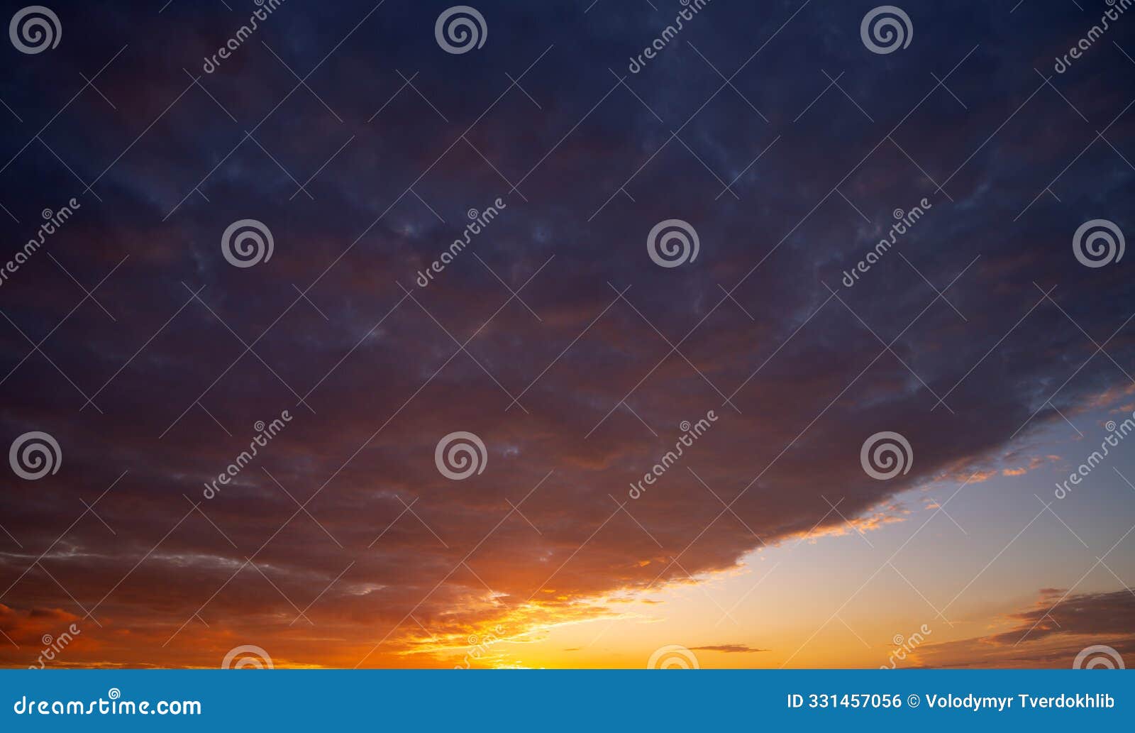 Dramatic Colorful Sunset Sky. Clouds with Sunrays. Cloudscape Sunset ...