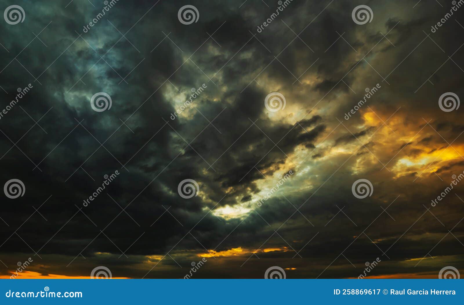 Dramatic Dark Cumulus Cloud Sunset Sky. Climate Background Stock Image ...