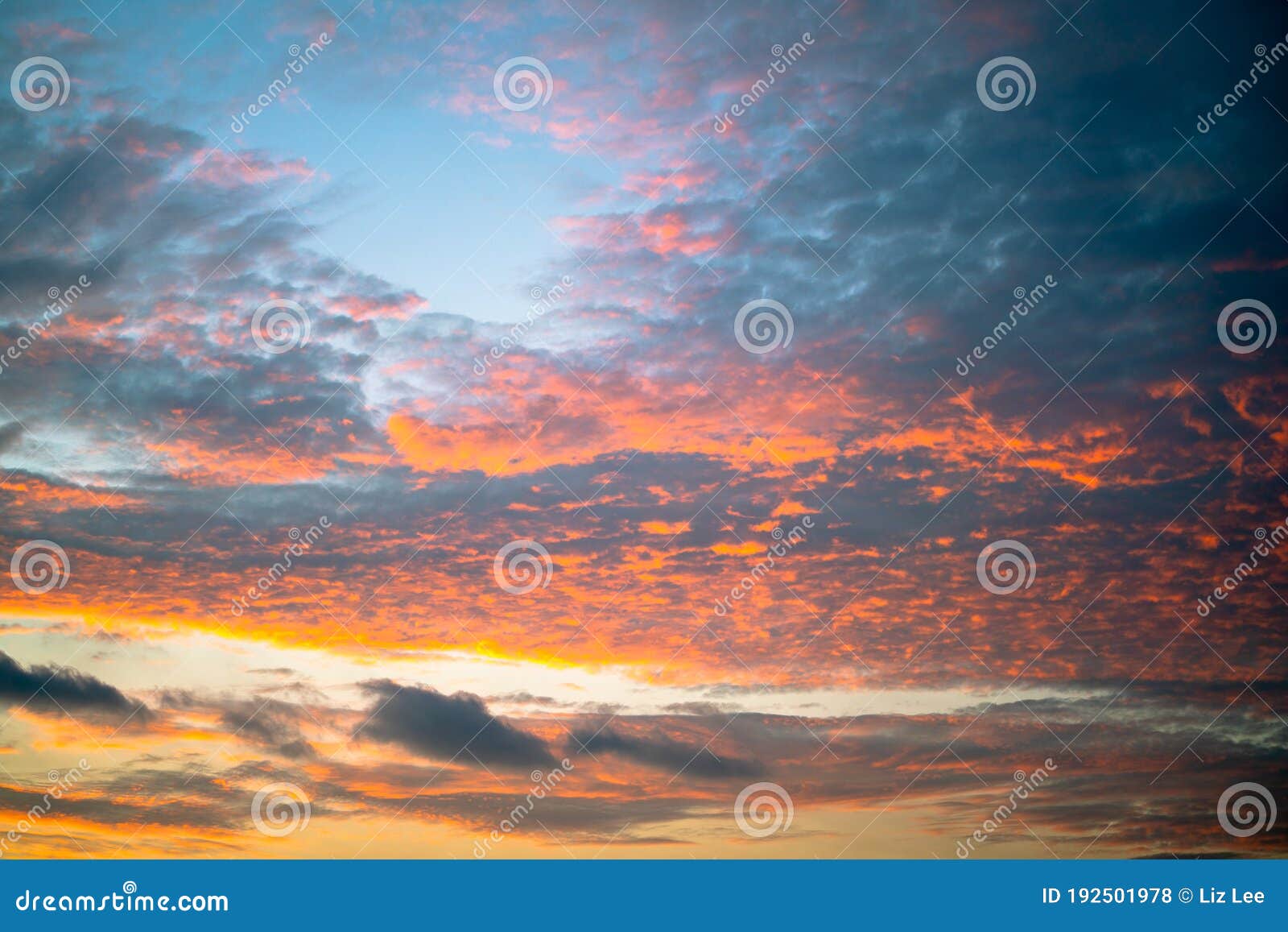 Dramatic Evening Sky at Sunset Stock Photo - Image of dusk, cloud ...