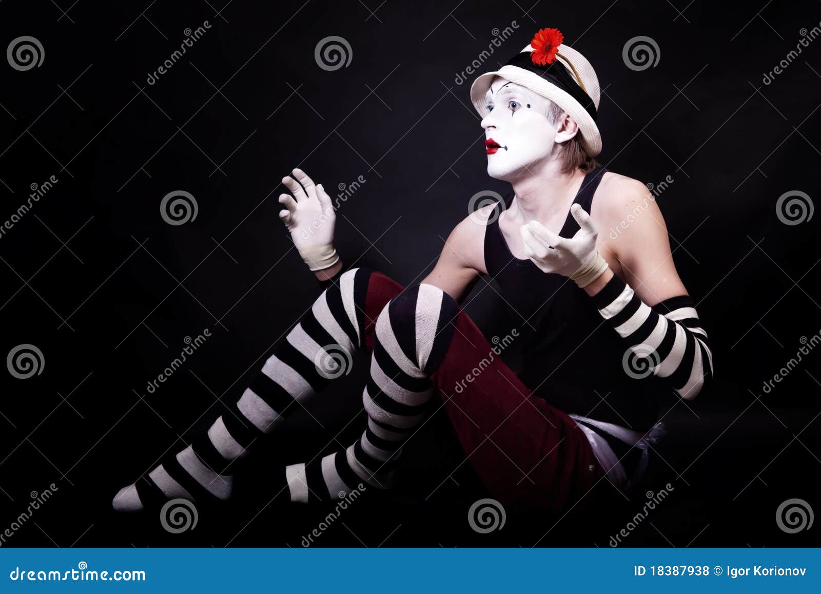 Dramatic Funny Mime in White Hat Stock Photo - Image of background ...