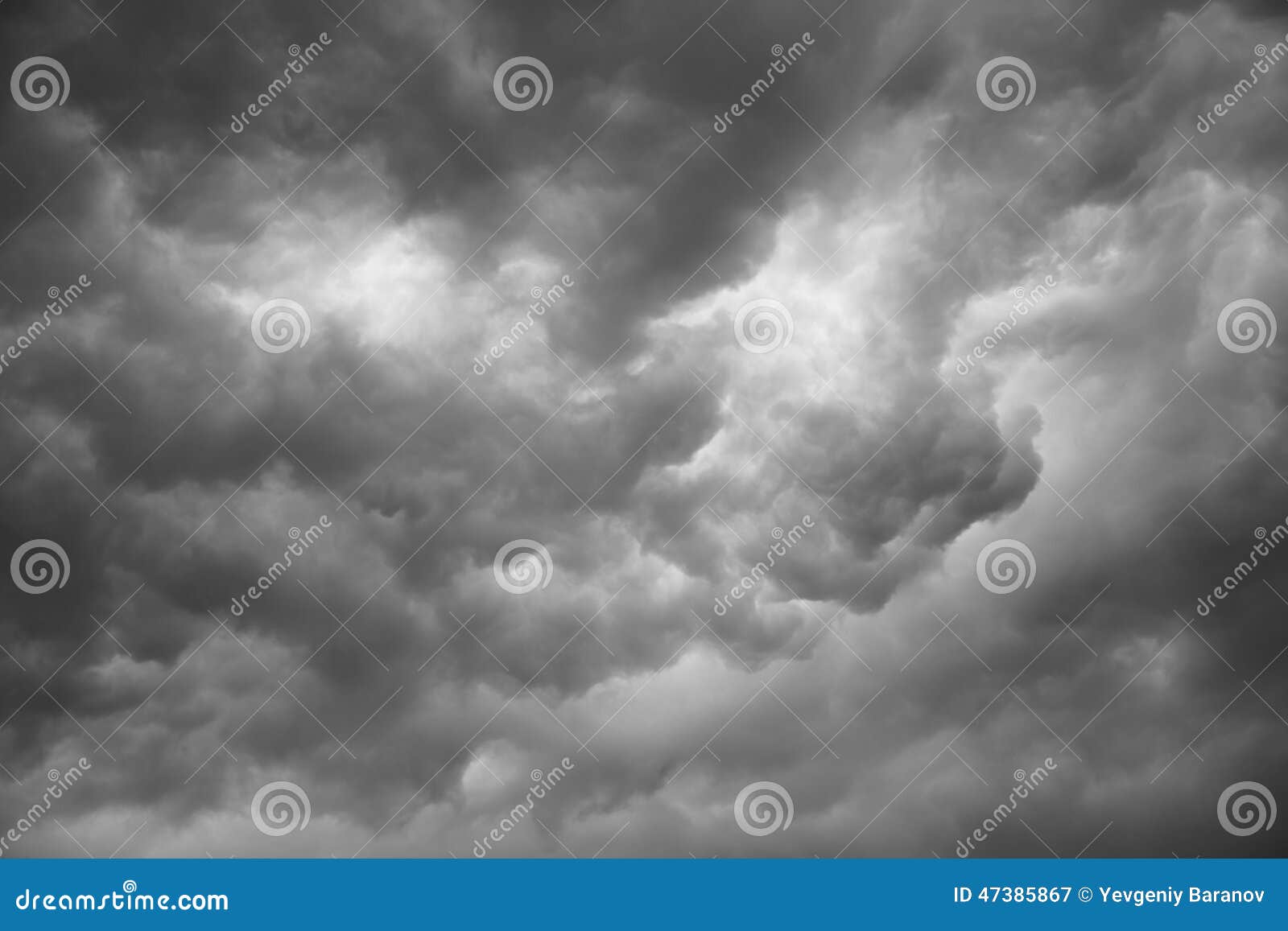 Dramatic grey clouds stock image. Image of clouds, gray - 47385867