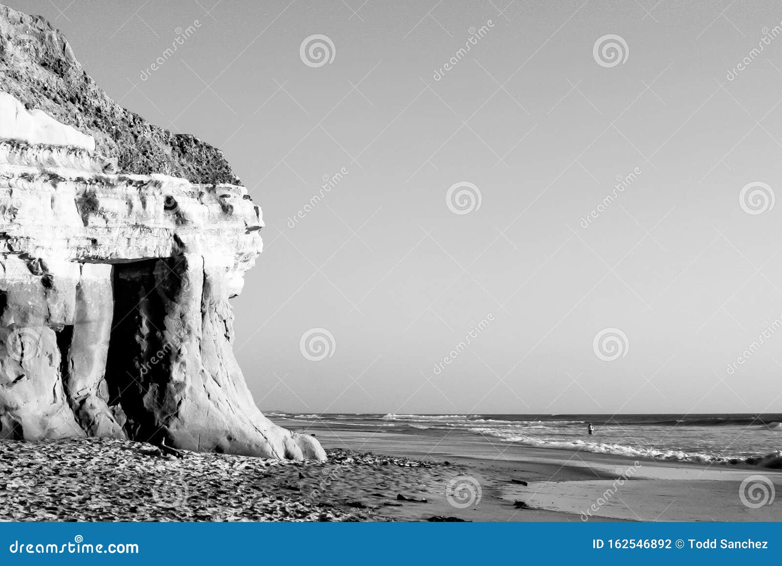 Dramatic Image of Lack and White Landscape of the Coast Stock Photo ...