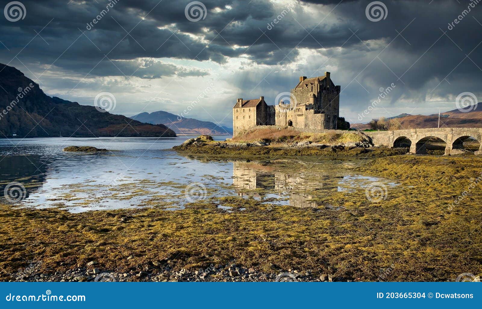 Dramatic Landscape of Scottish Castle Stock Photo - Image of eilean ...