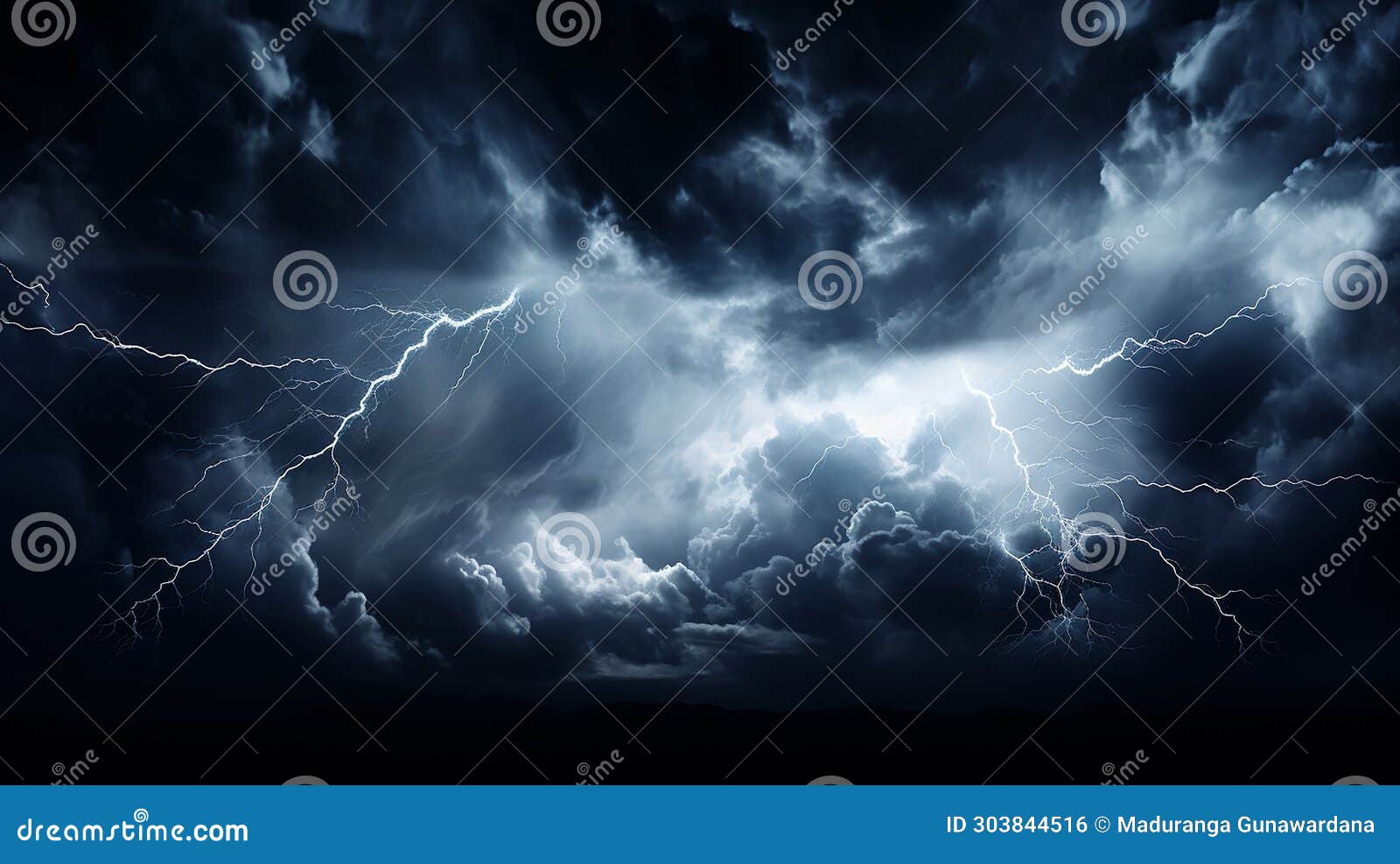 Dramatic Lightning Sky: Captivating Stormy Atmosphere for Stunning ...