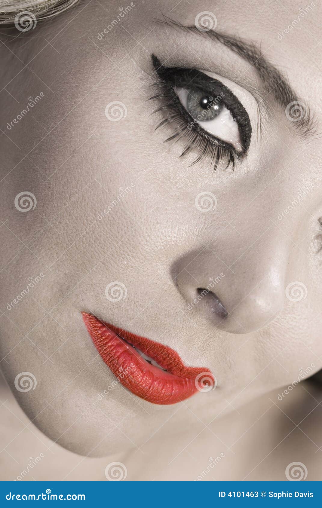Dramatic make-up. stock image. Image of pretty, eyes, girls - 4101463