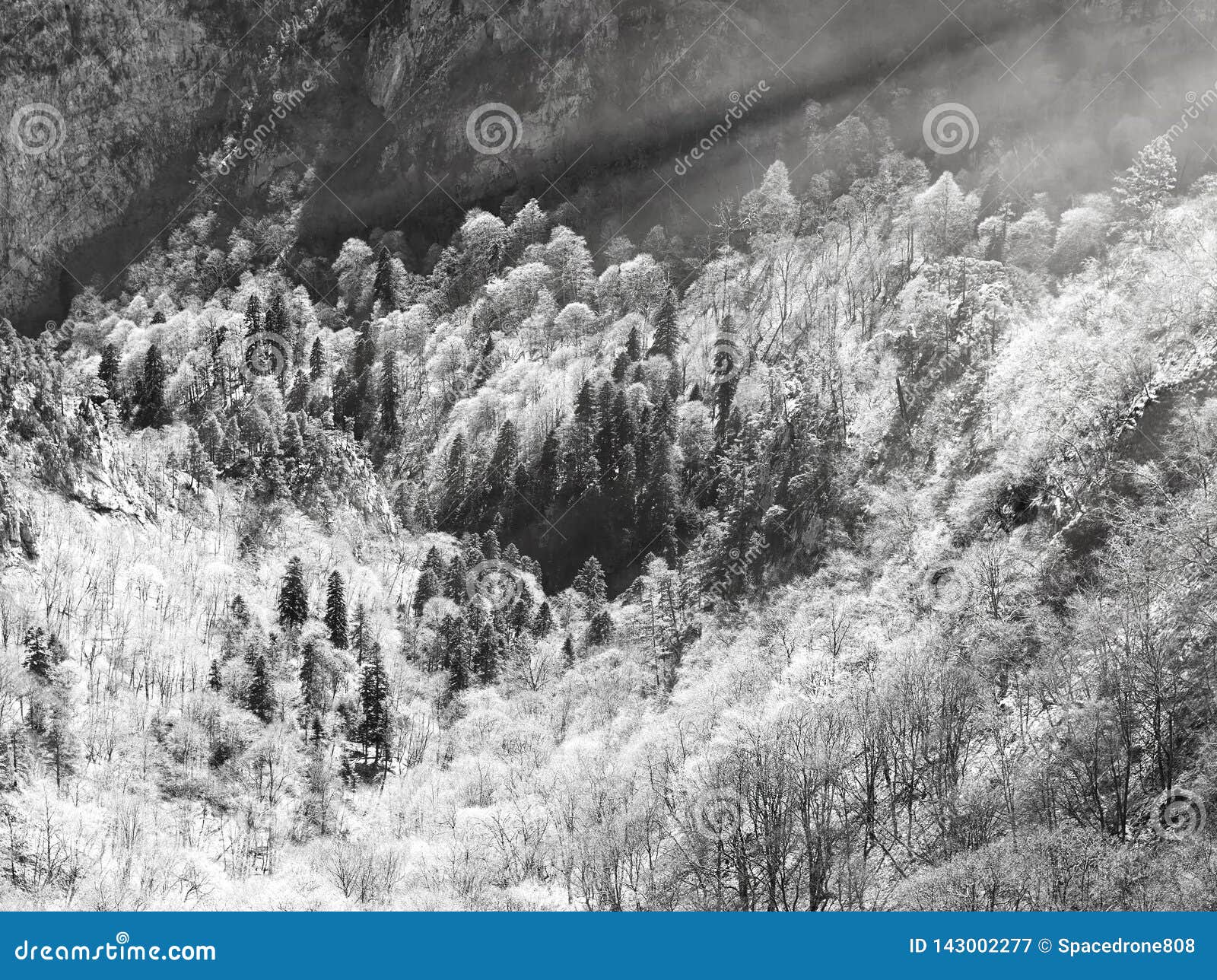 Dramatic Mountain Light Rays Landscape Stock Image - Image of ...