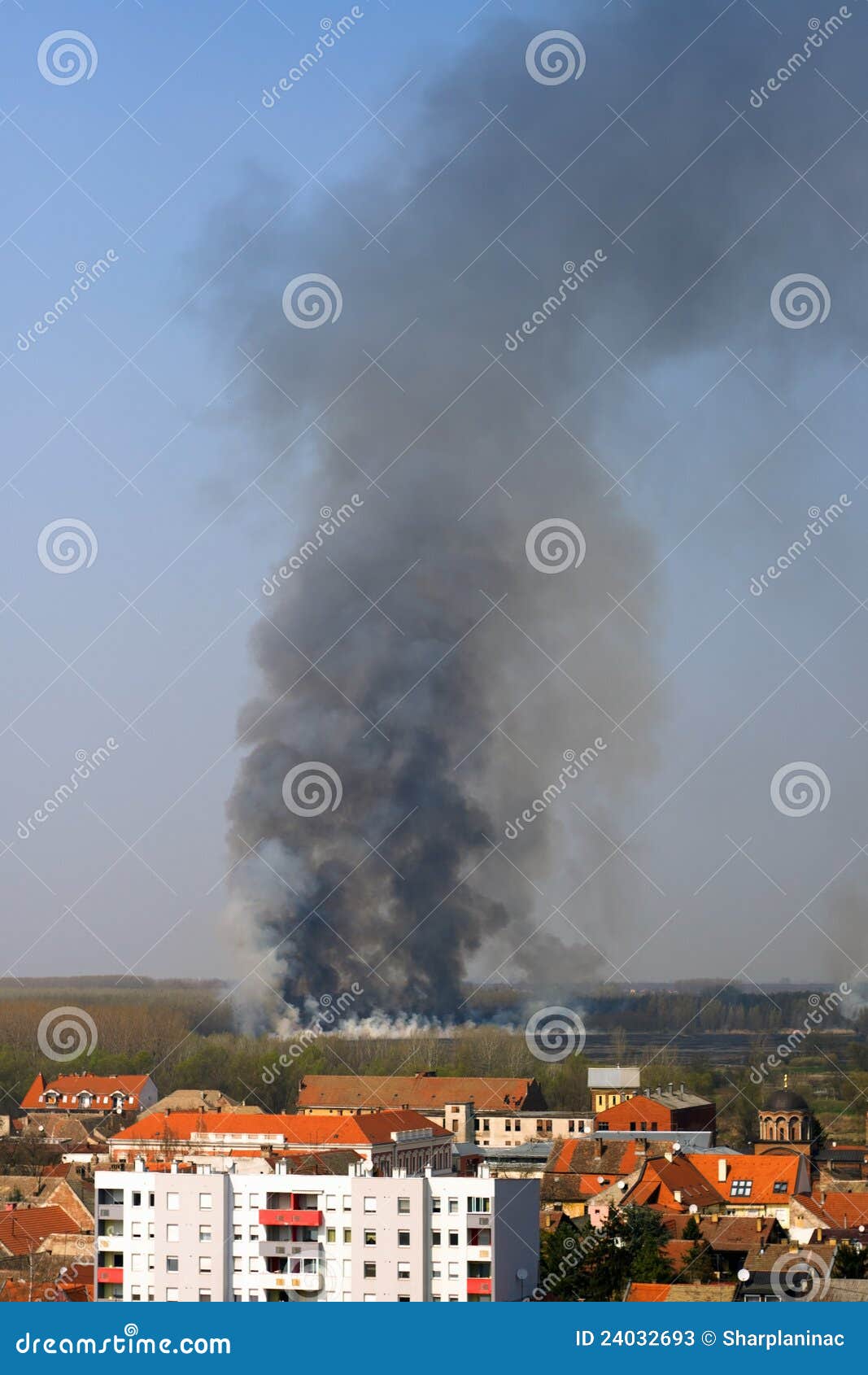 Dramatic Photo of Forest Fire Near Town Stock Image - Image of burnt ...