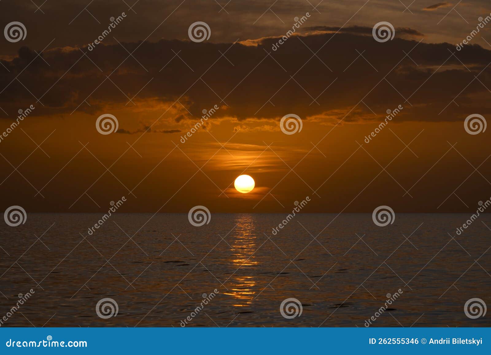Dramatic Red Ocean Waves at Sunset with Soft Evening Sea Dark Water ...