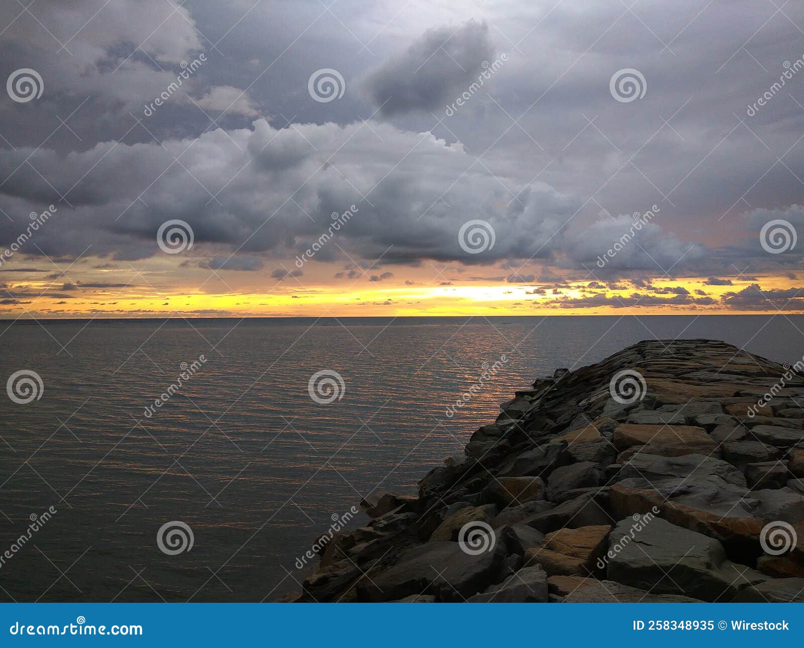 Dramatic Scenery of a Beautiful and Vibrant Sunset in the Cloudy Sky in ...