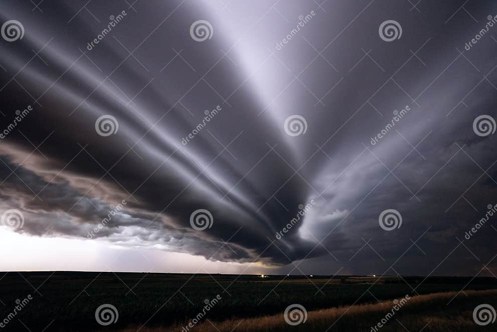 Dramatic Shelf Cloud Ahead of a Severe Thunderstorm Stock Photo - Image ...