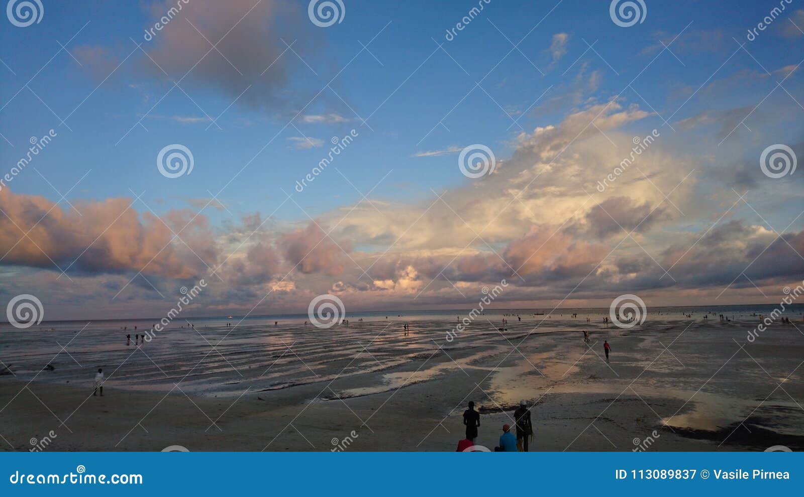 Dramatic sky on the beach stock image. Image of early - 113089837