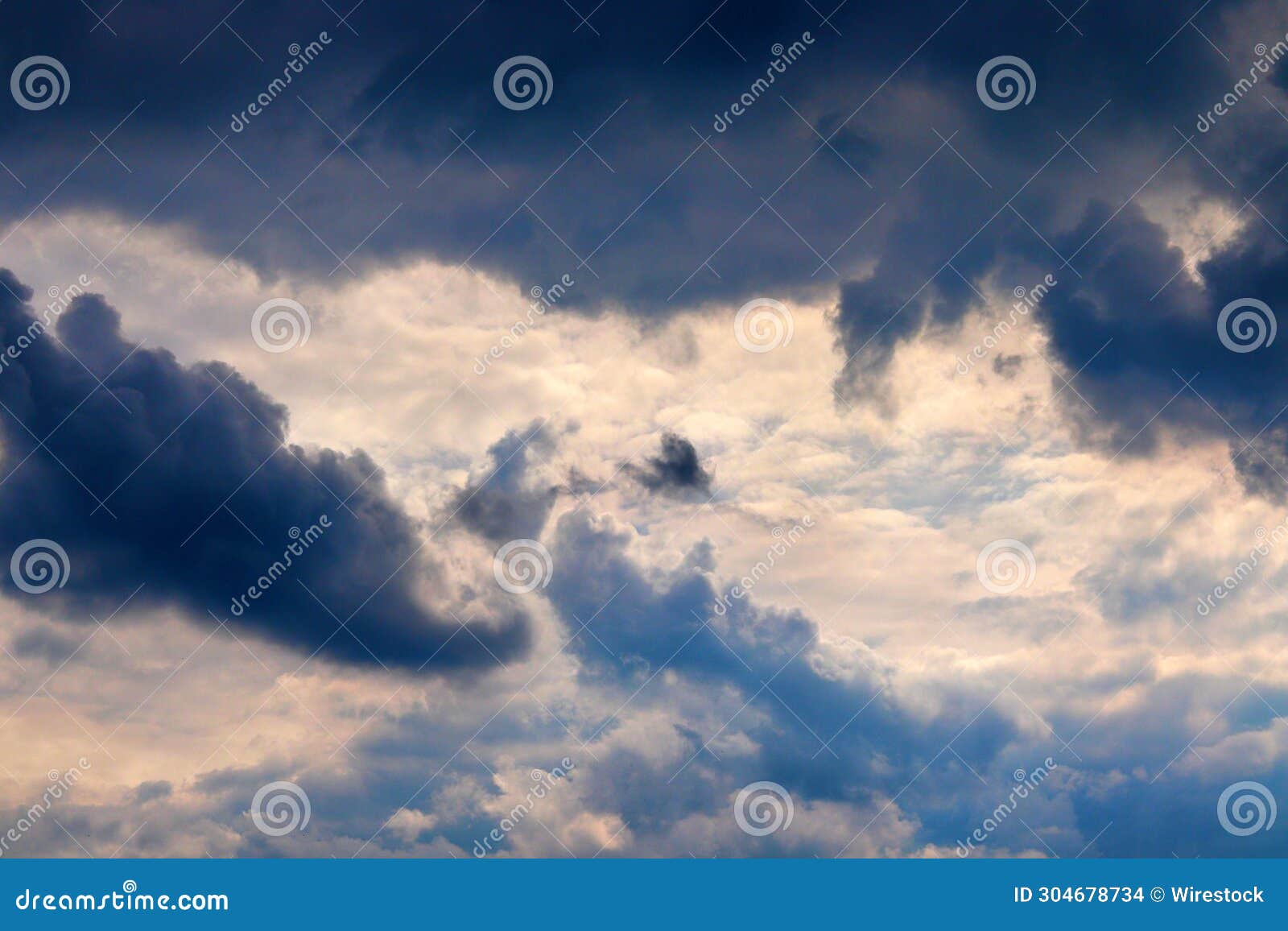 Dramatic Sky Over the North of England with Bluish-grey Clouds Stock ...