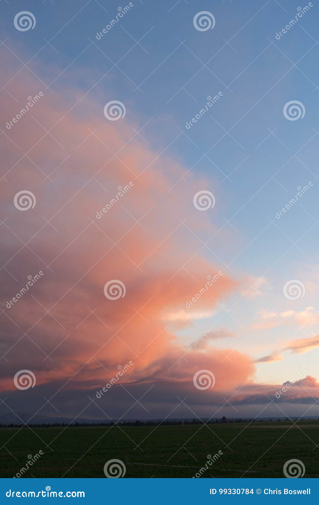 Smoke from Oregon Wildfires Rises Up in the Sky at Sunset Stock Photo ...