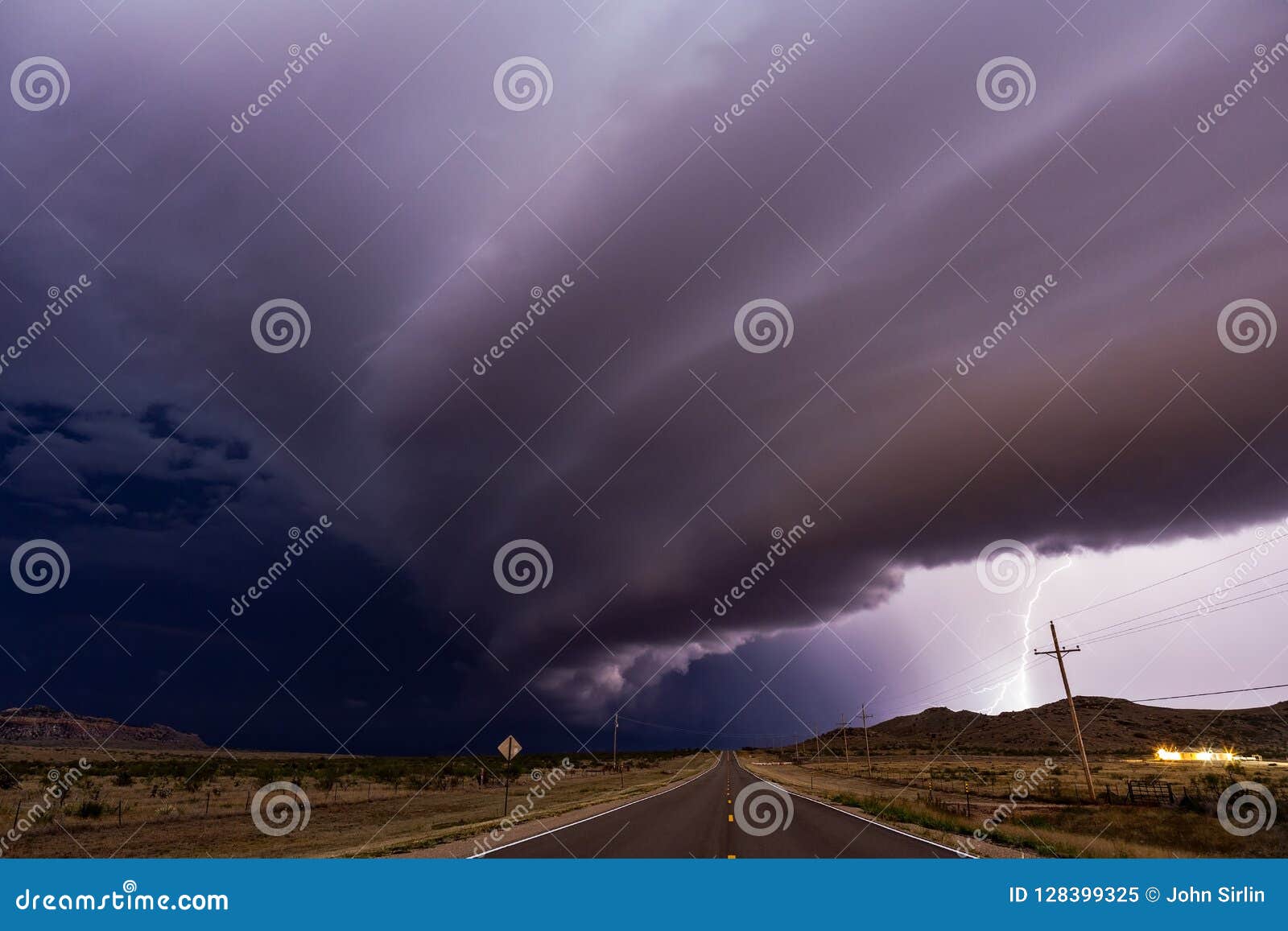 Dramatic Storm Clouds Ahead of Severe Thunderstorms at Night. Stock ...