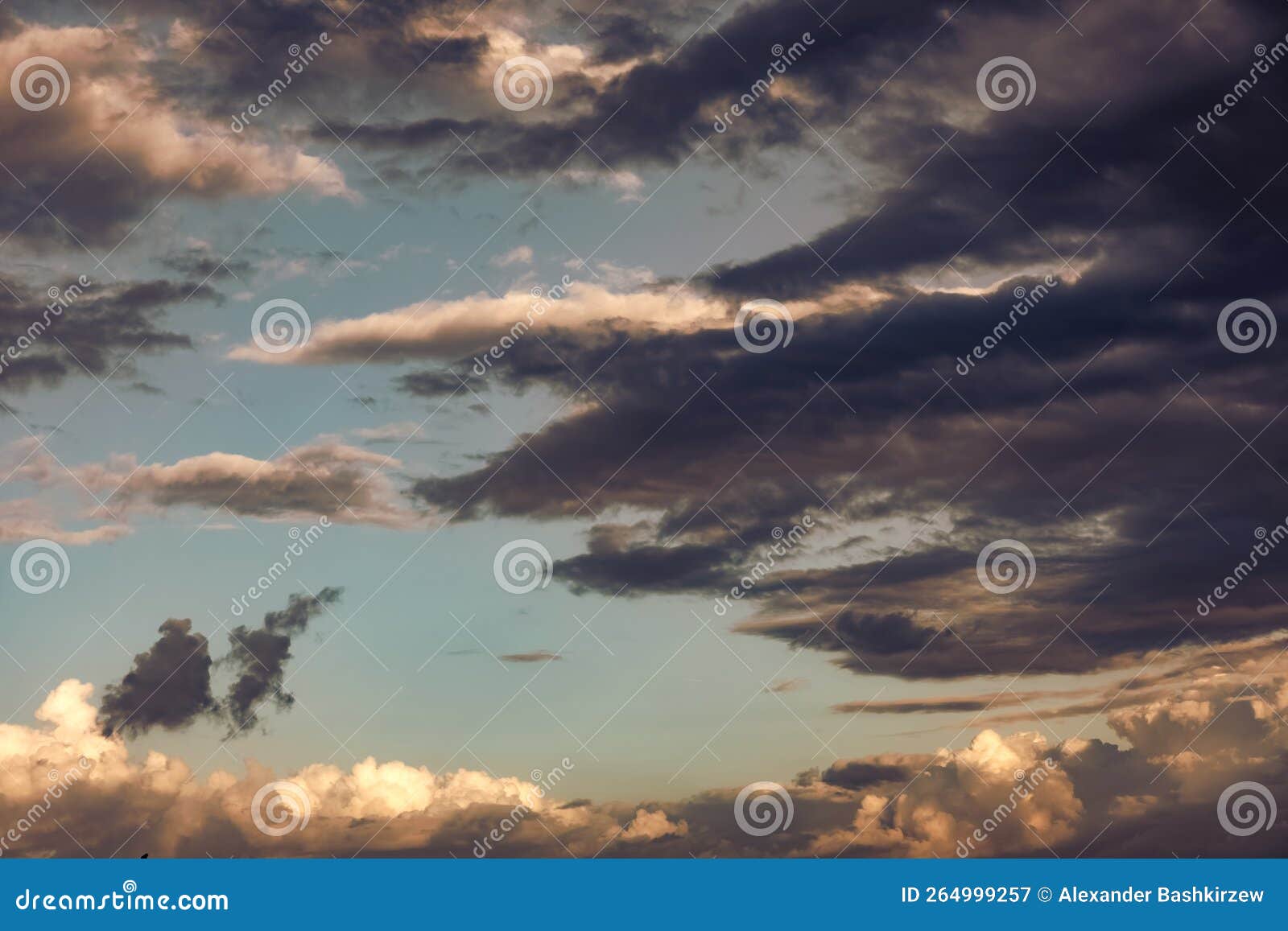 Dramatic Storm Clouds before Heavy Rain , Unusual Colors of Nature ...
