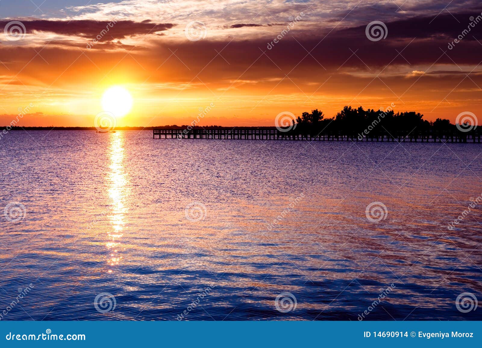 Dramatic Sunrise Over River Stock Photo - Image of dramatic ...