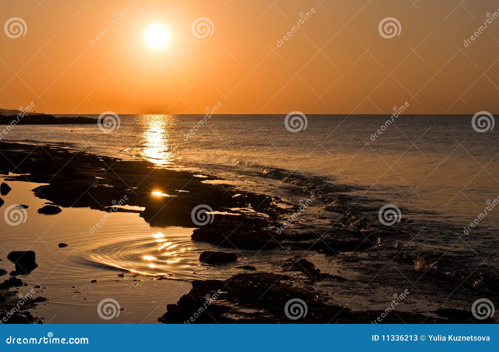 Dramatic Sunrise on the Sea Stock Image - Image of scenic, beauty: 11336213