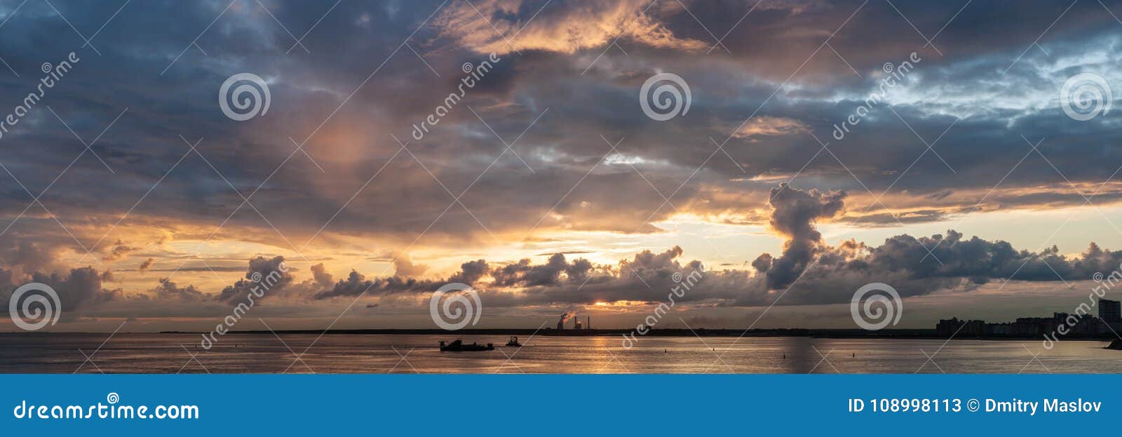 Dramatic Sunset with Clouds Stock Image - Image of summer, horizontal ...