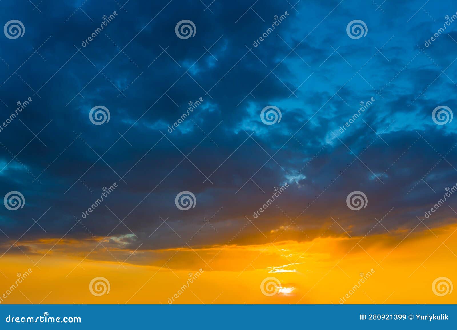Dramatic Sunset in Dense Clouds Stock Image - Image of glow, dense ...