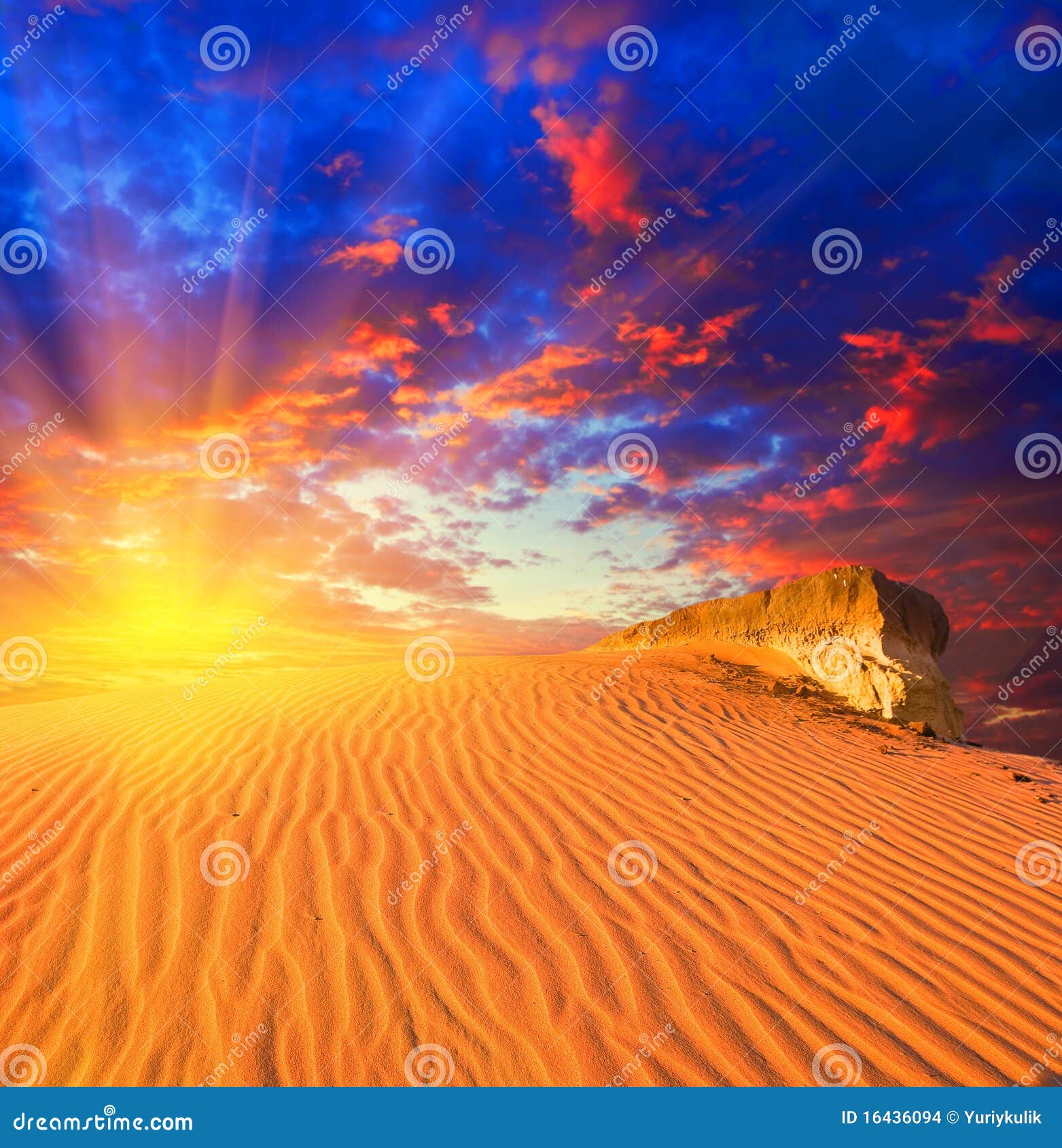 Dramatic Sunset in a Desert Stock Photo - Image of bright, magnificent ...
