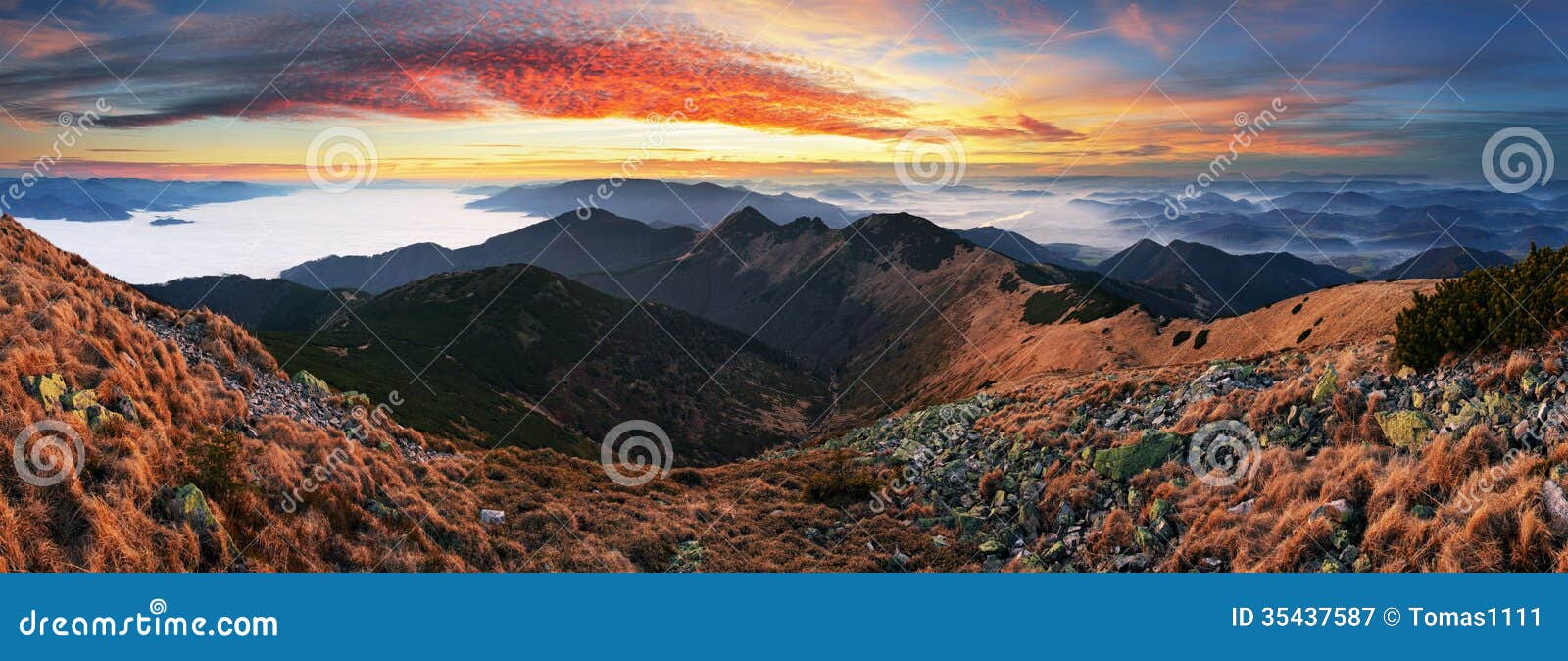 Dramatic Sunset in Fall Mountain Landscape Stock Image - Image of ...