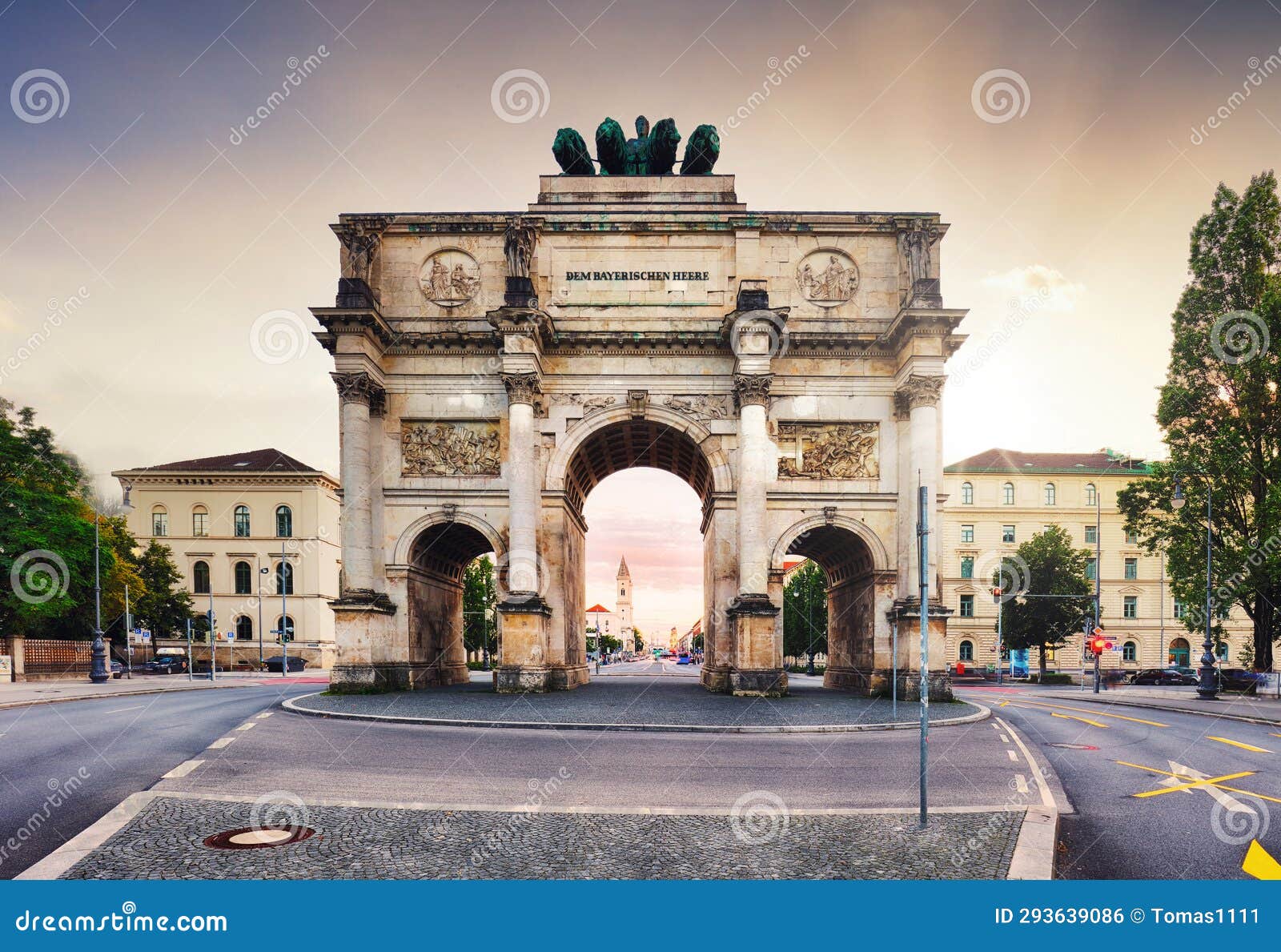 Dramatic Sunset Over Siegestor - Victory Gate Arch in Downtown Munich ...
