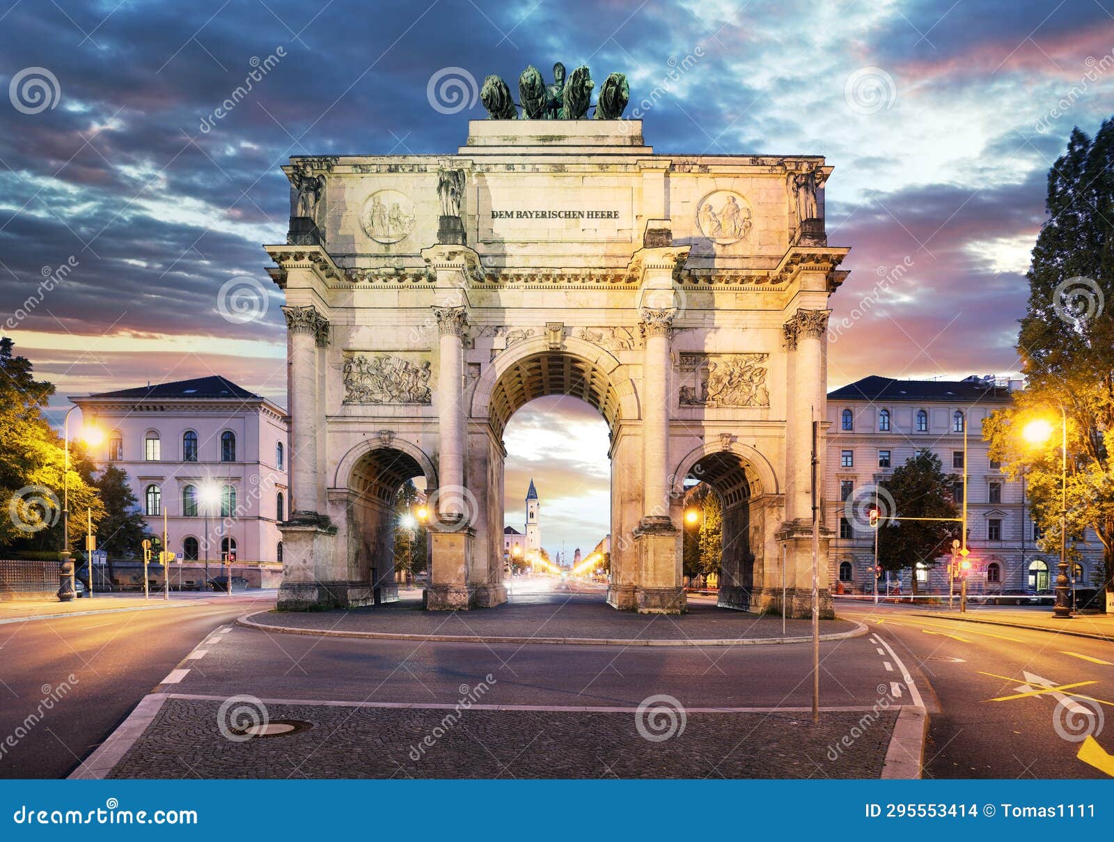 Dramatic Sunset Over Siegestor - Victory Gate Arch in Downtown Munich ...