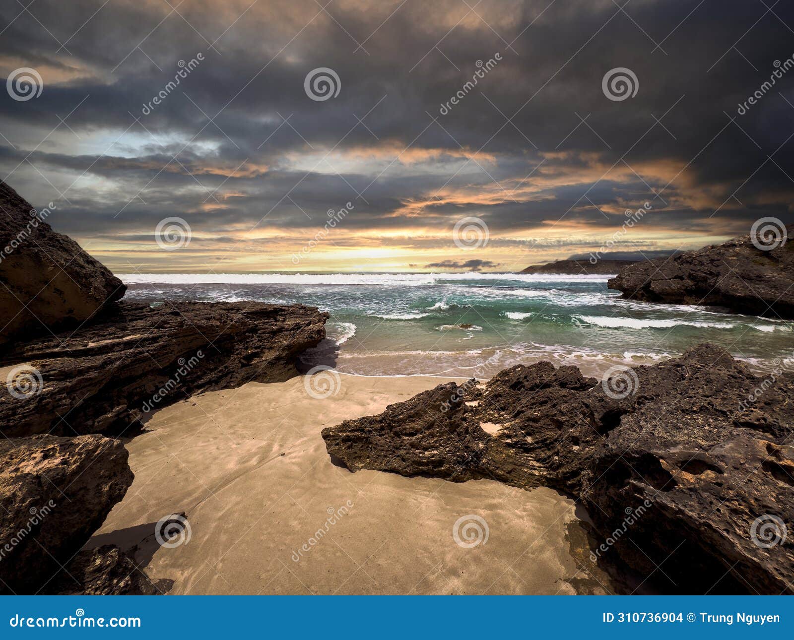 Dramatic Sunset at Pennington Bay Beach on Kangaroo Island Stock Photo ...