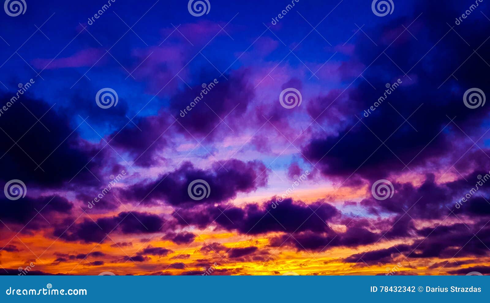 Dramatic sunset sky stock photo. Image of horizon, cloud - 78432342
