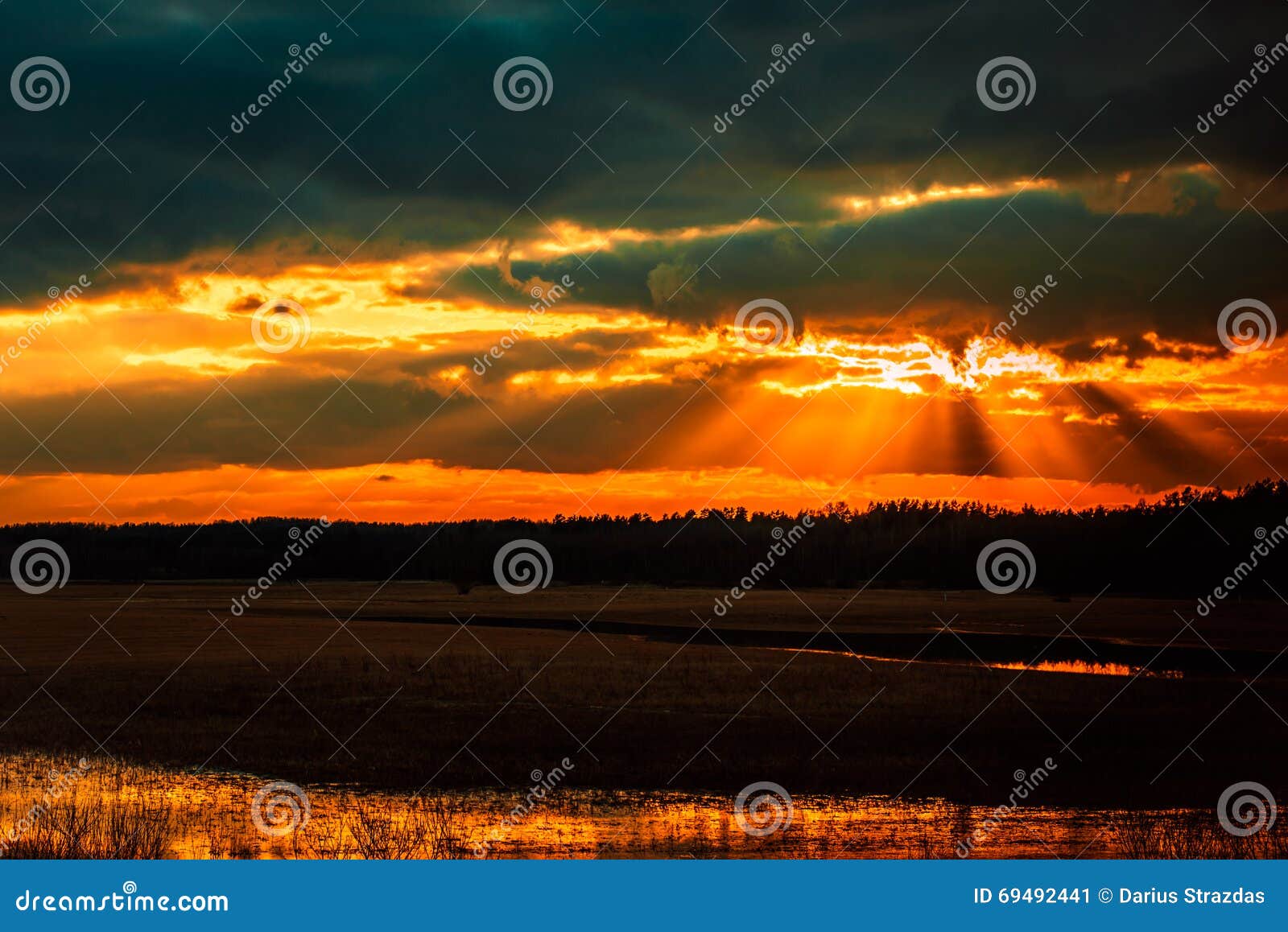 Dramatic sunset sky stock image. Image of burning, beam - 69492441