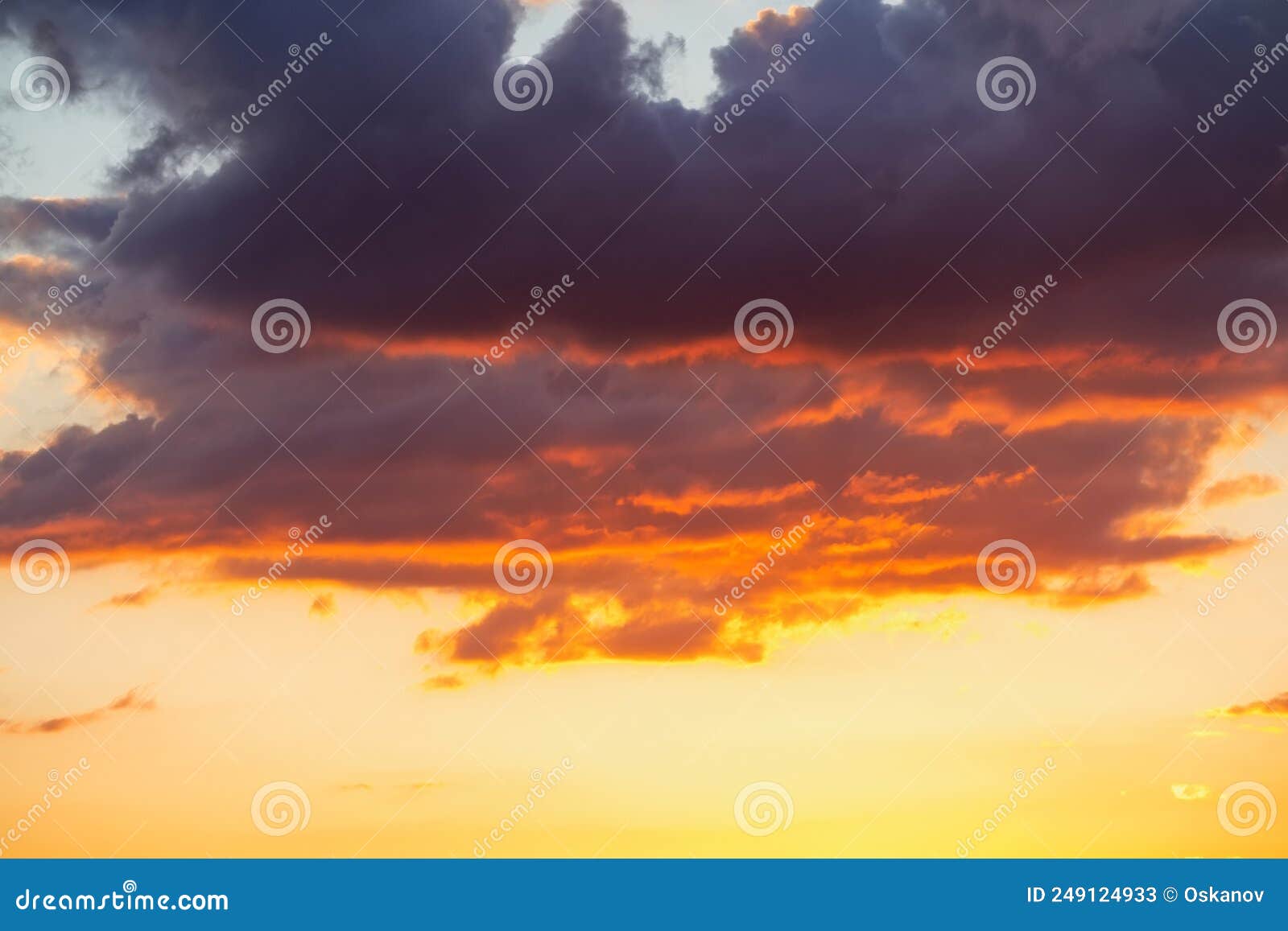 Dramatic Sunset and Sunrise Sky with Pink Clouds Stock Image - Image of ...