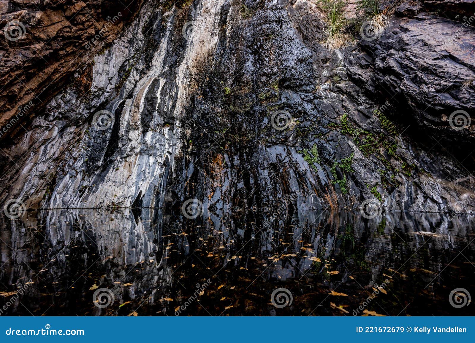 Dramatic Texture on the Wall of Cattail Falls Stock Image - Image of ...