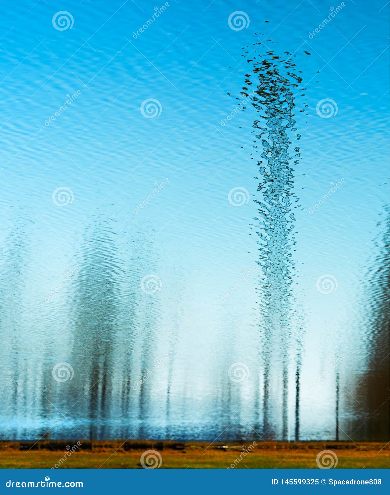 Dramatic Vertical Water Reflection Texture Background Hd Stock Image ...