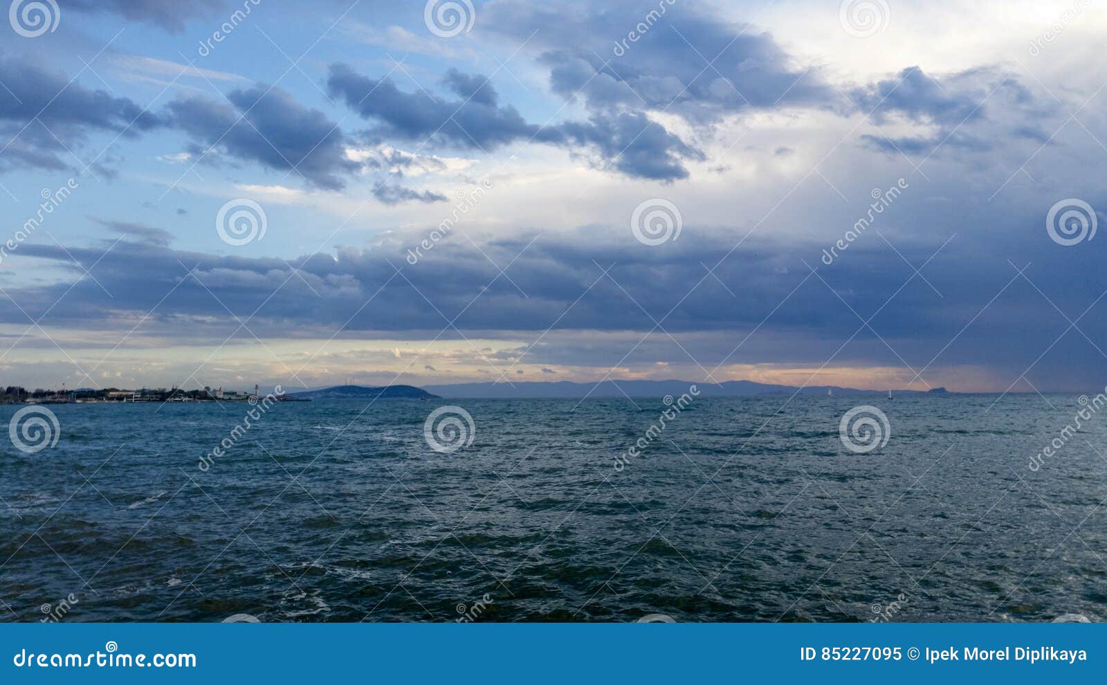 Dramatic View of the Sea and Beautiful Sky Stock Image - Image of ...