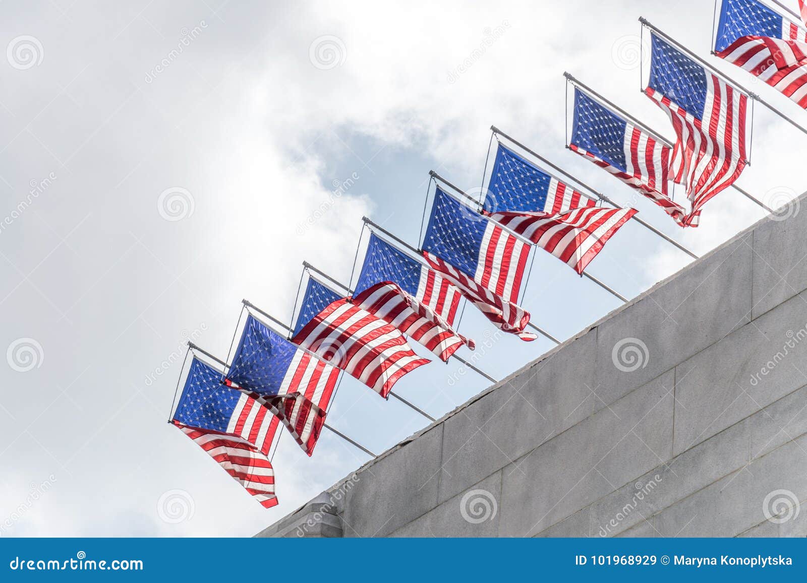 Drapeaux Solennels Des Etats-Unis Image stock - Image of élections ...