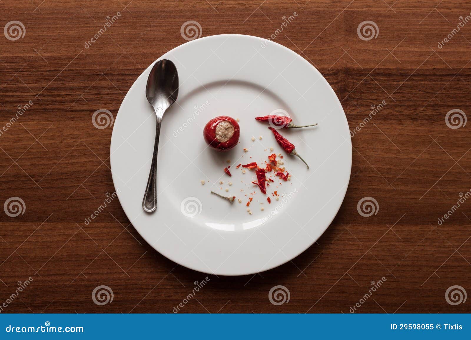Draufsicht Eines Tellers Mit Roten Pfeffern Stockbild - Bild von teller ...