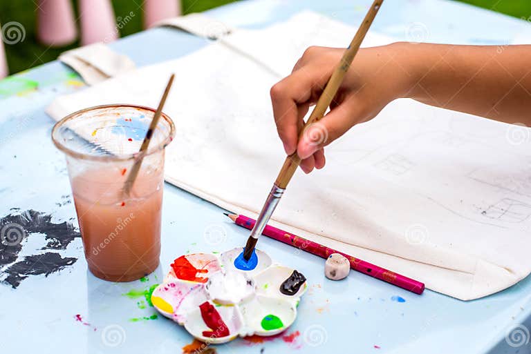 Drawing class stock photo. Image of workmanship, teach - 76696346