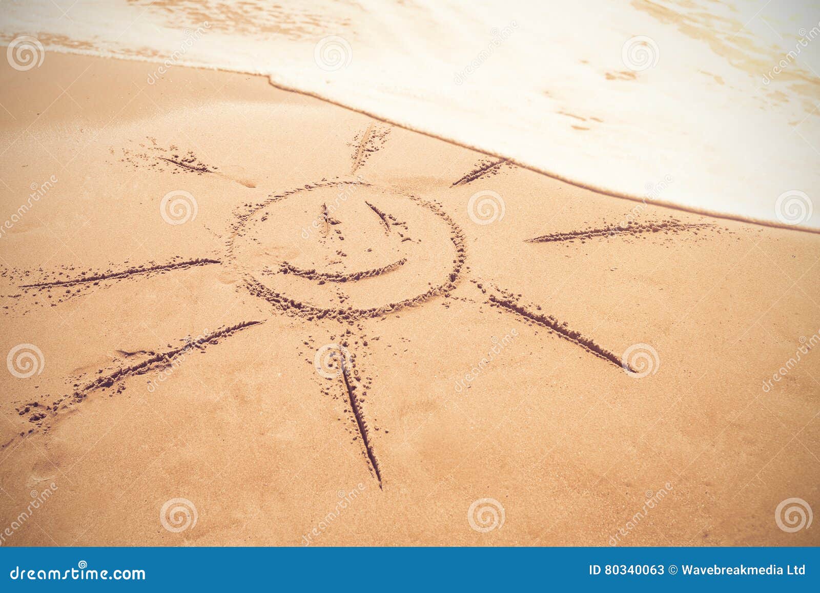 Drawing of a Sun in the Sand Stock Image - Image of view, shore: 80340063