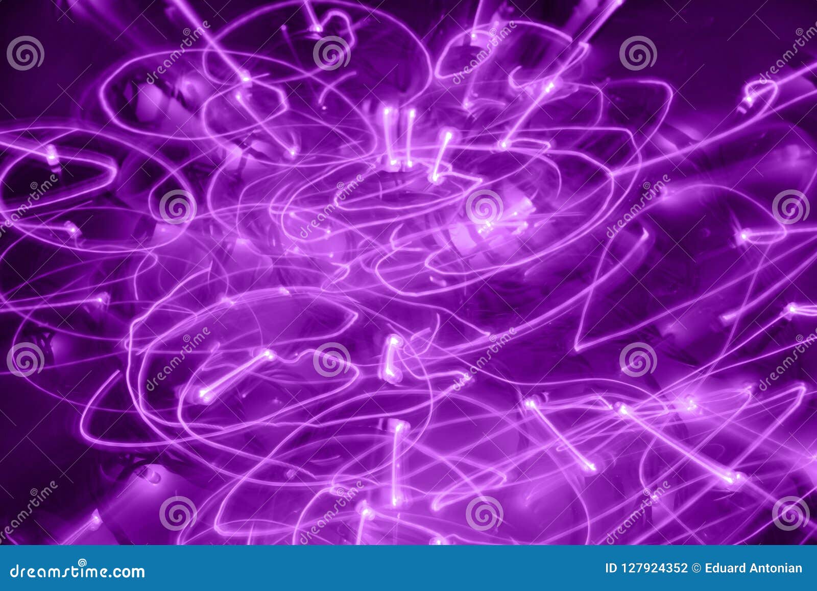 Drawings with Light on Long Exposure, Light Circles and Lines ...