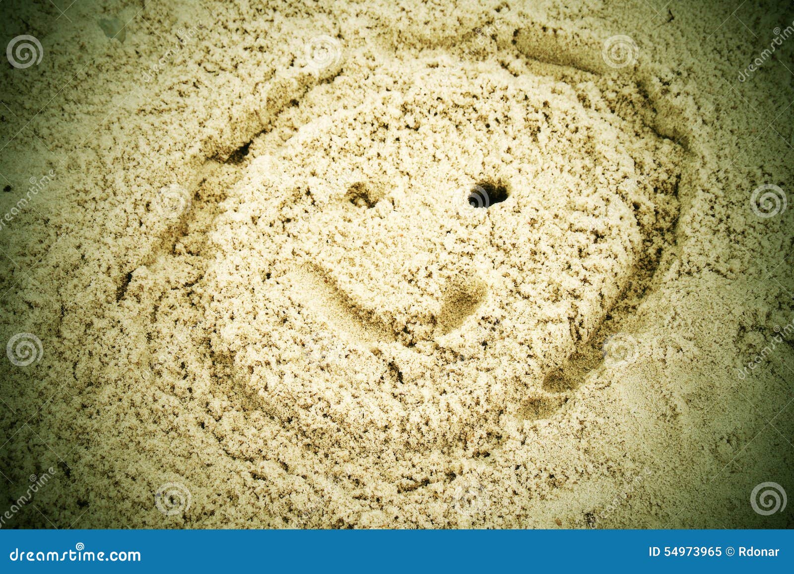 Drawn Smiley Face in Summer Beach Sand. Painted Head in Dray Salt Sand ...