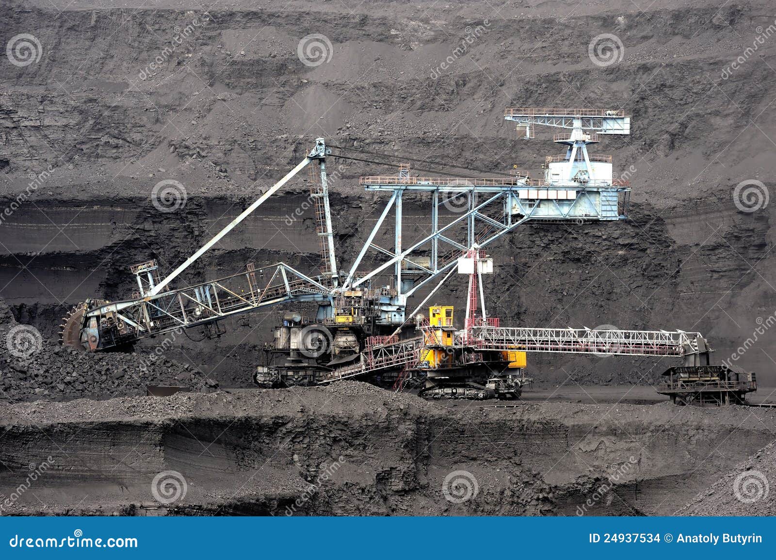 The dredge stock photo. Image of technology, open, mechanism - 24937534