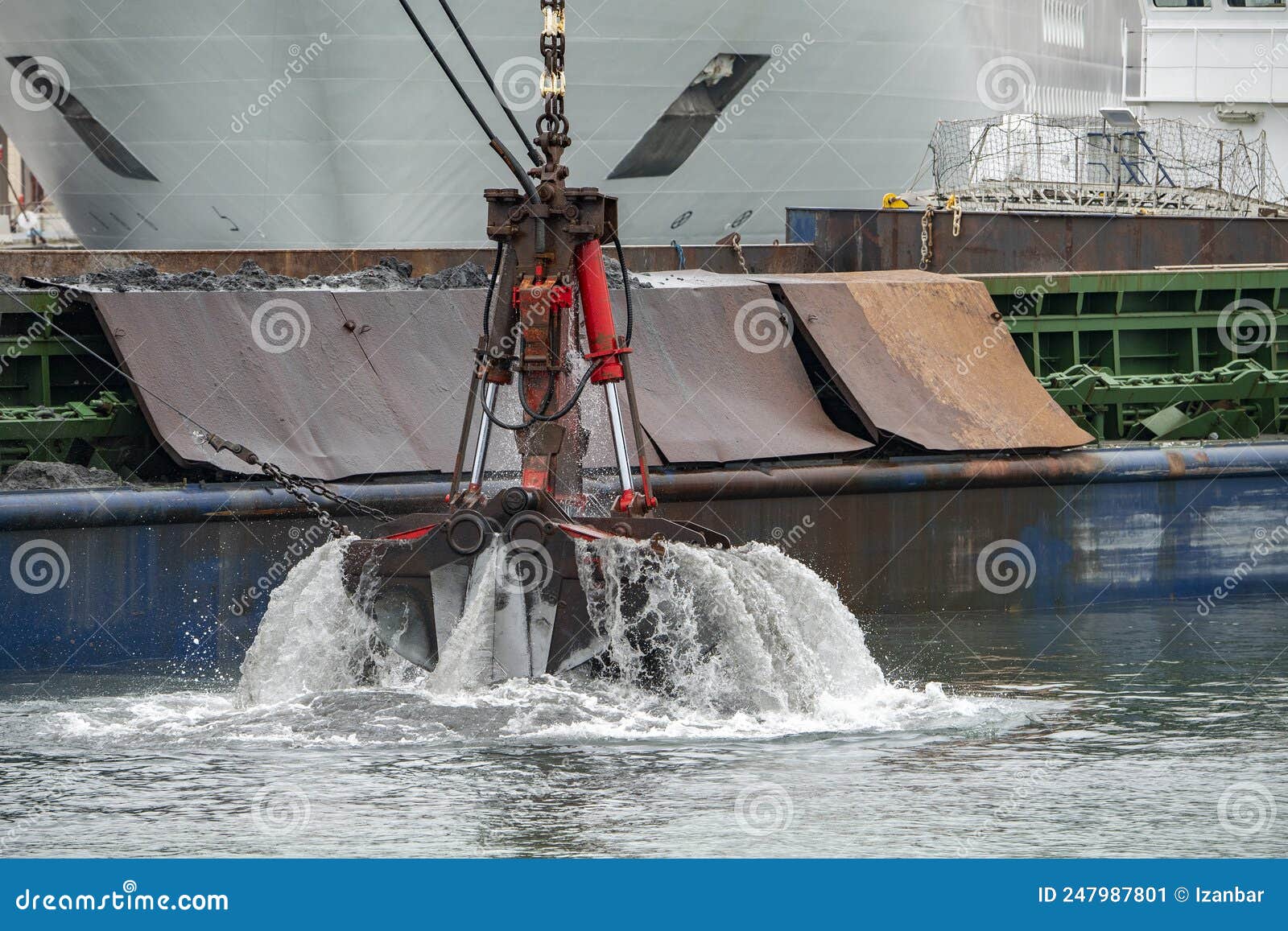 Dredge Crane Working in Harbor Stock Image - Image of terminal ...