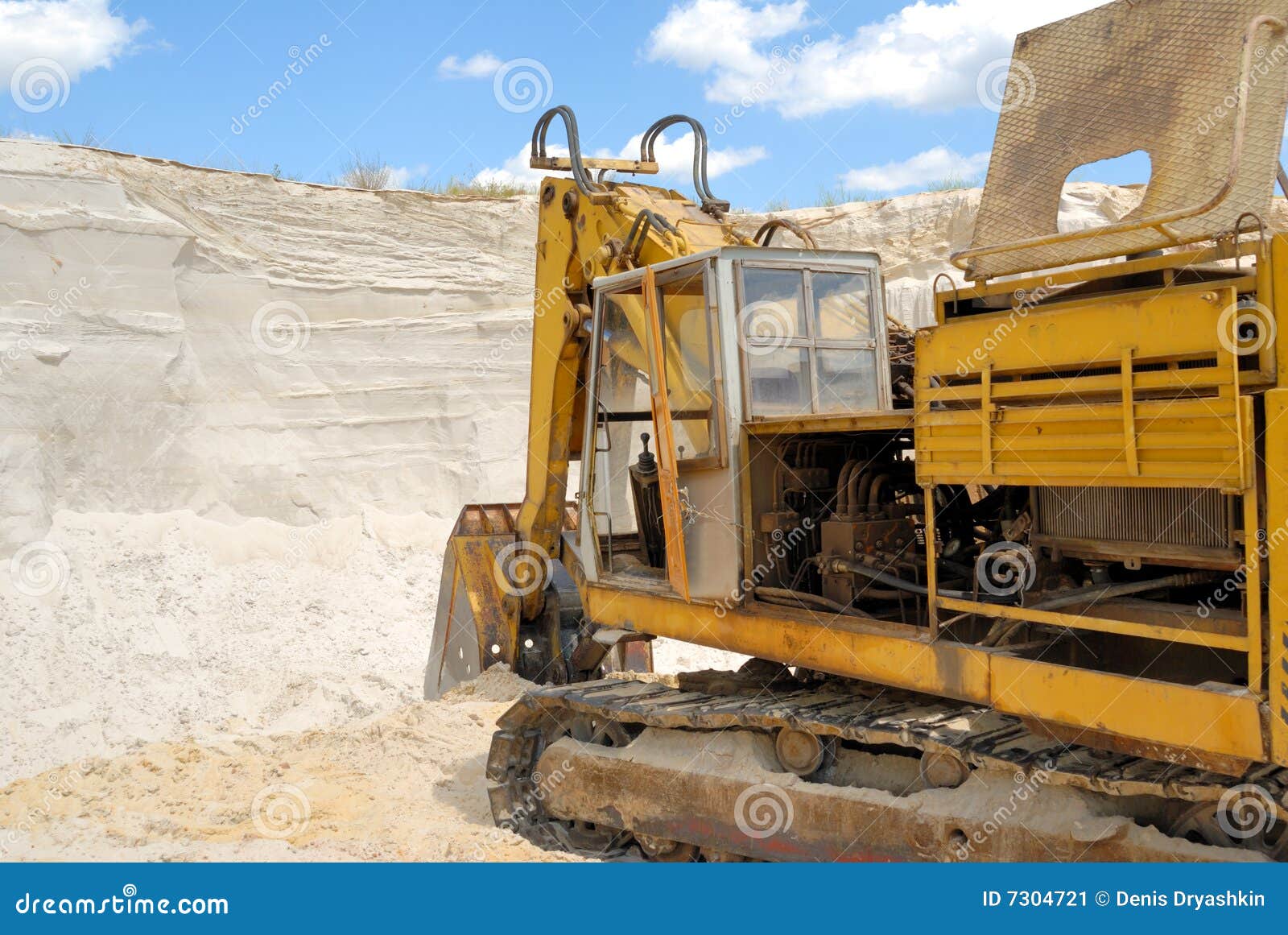 Dredge in sandy to career stock image. Image of quarry - 7304721